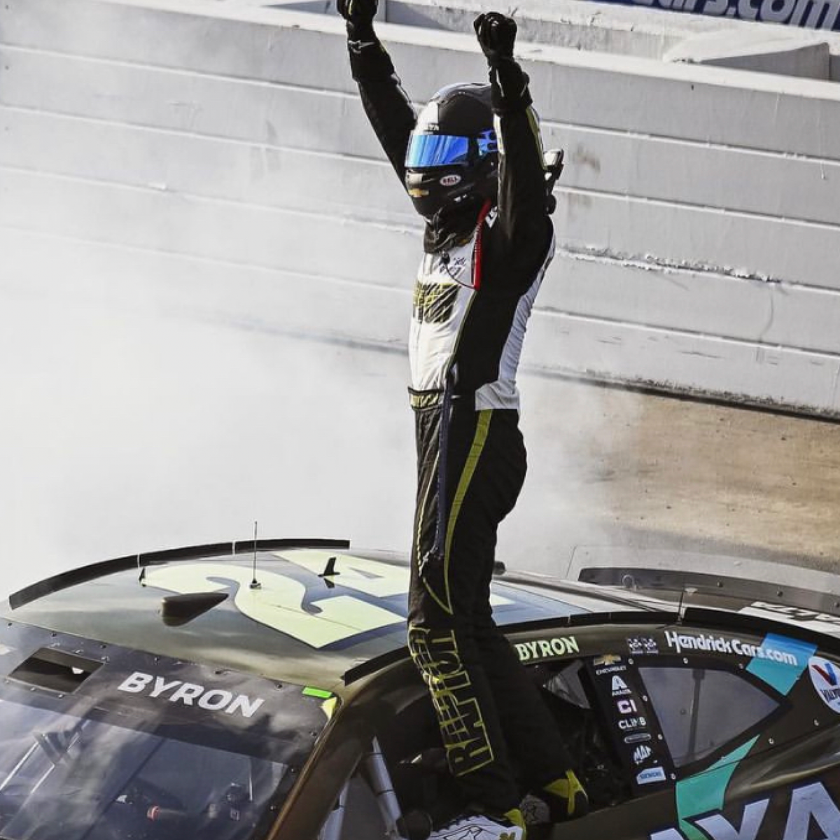 2023 DARLINGTON THROWBACK WIN **DUAL AUTOGRAPHED** ARC REGULAR PAINT 1 – William Byron Store